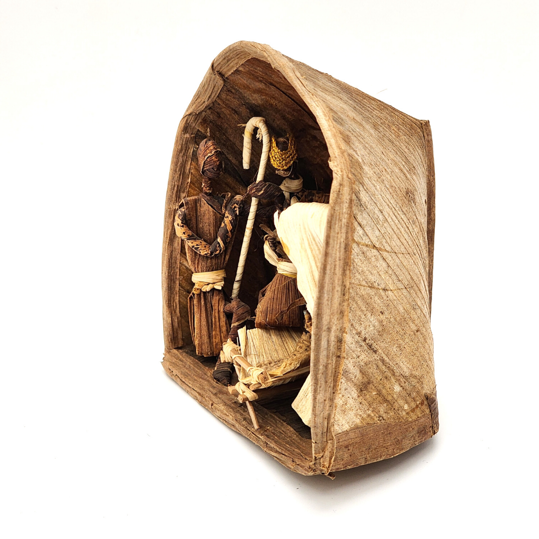 Handmade Nativity Set | Recycled banana leaf