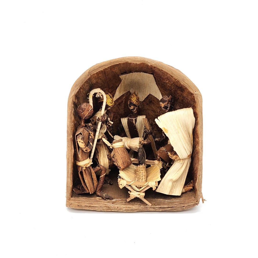Handmade Nativity Set | Recycled banana leaf